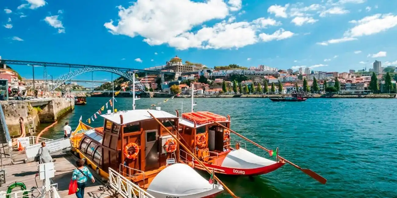 Porto: Full Day City Tour by Bus with Wine Cellar, Lunch and Cruise ...